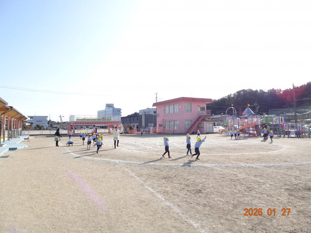 きく組のなわとび指導2026.1.27 | 社会福祉法人慈心会 さくら保育園