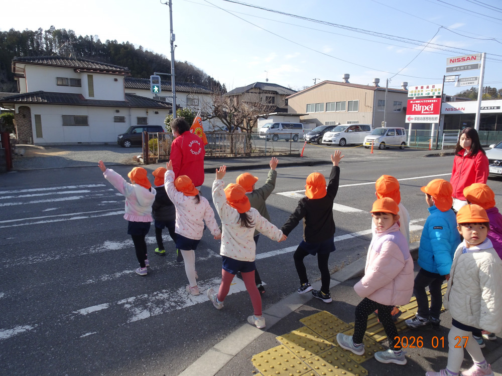 ひまわり組園外活動「セブンイレブン」2026.1.27 | 社会福祉法人慈心会 さくら保育園